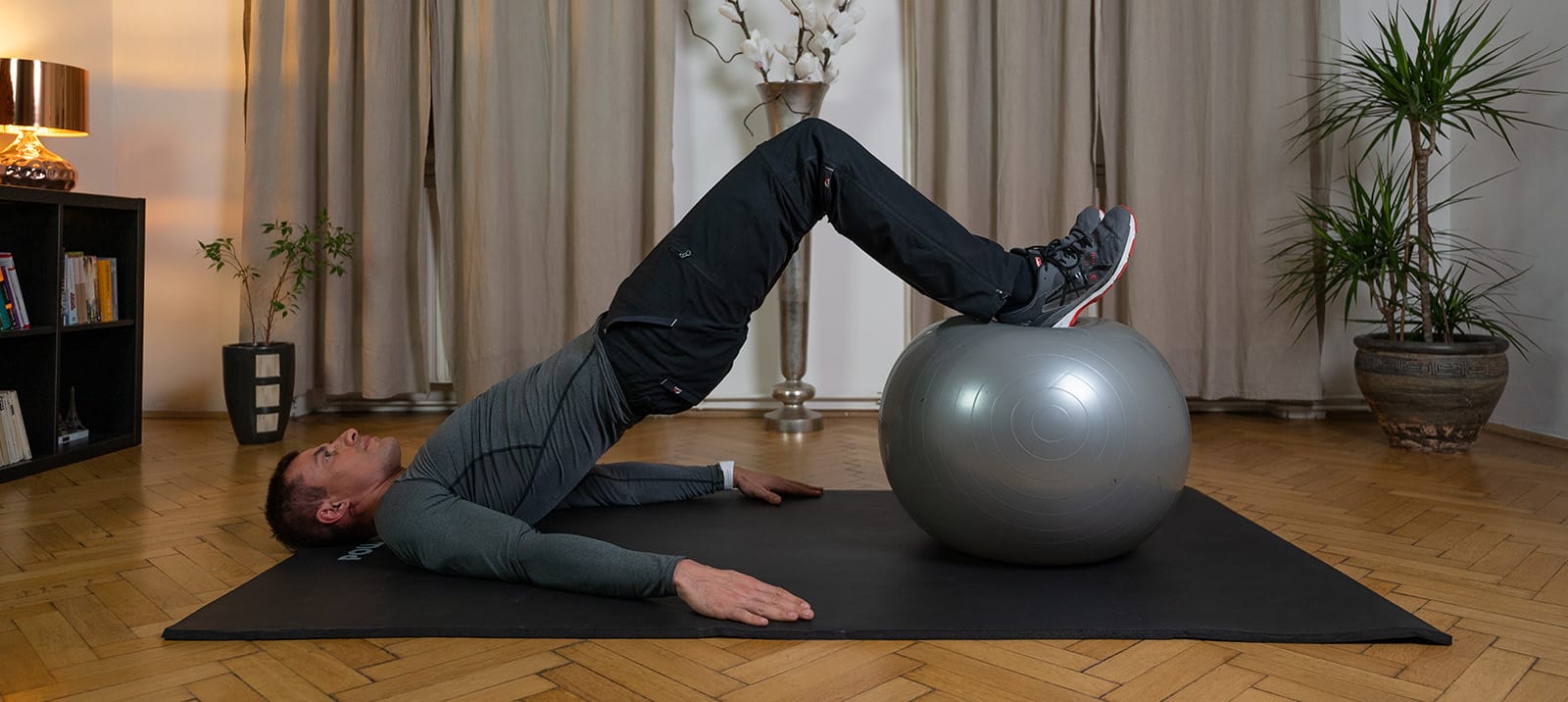 Die besten Übungen bei Rückenschmerzen - WLND FITNESS